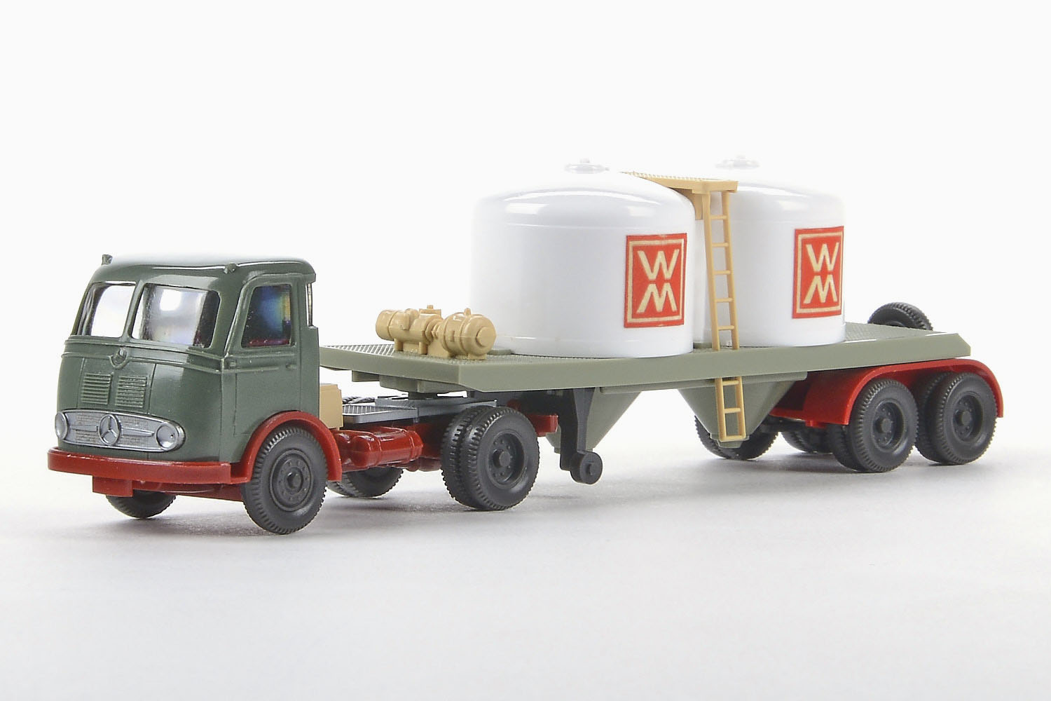 Wiking-Modellarchiv Mercedes Benz LPS 332 Chemikalien-Tankzug WM